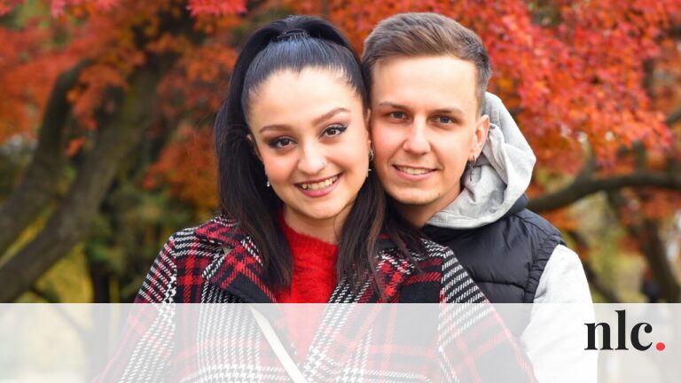 Patai Anna kisbabát vár