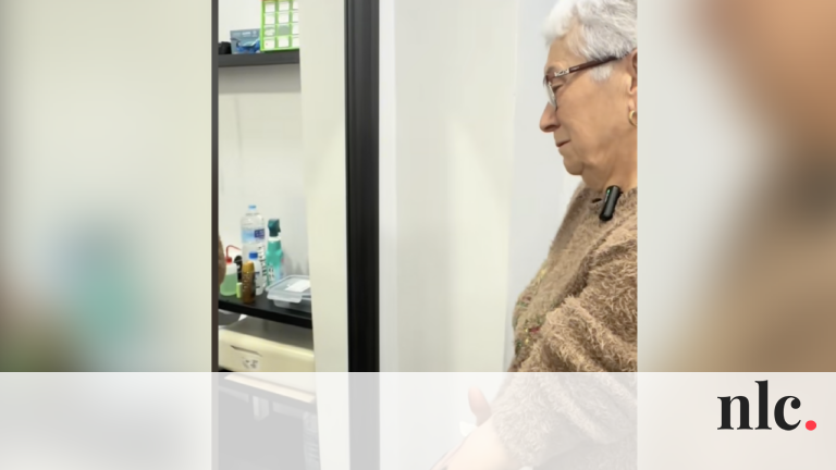 Halott férje arcát tetováltatta magára az idős asszony