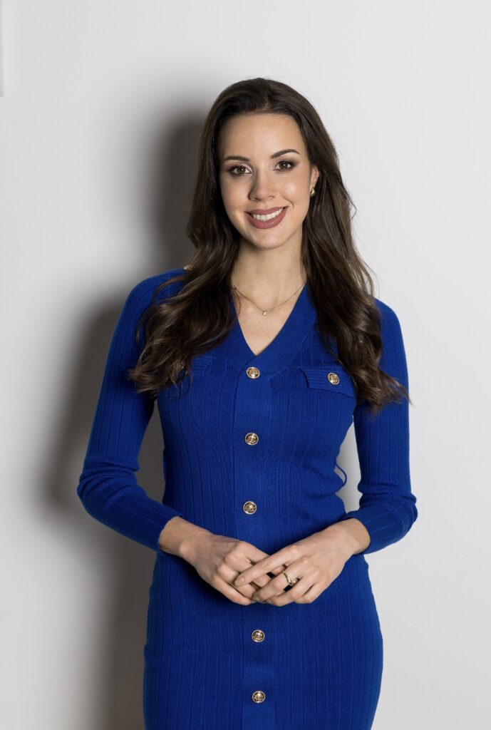 Gyermekáldás miatt távozik az ATV-ből Süveges Eszter