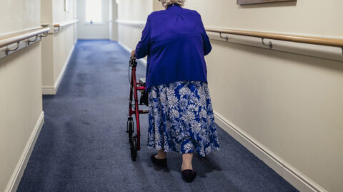 Vérmérgezés kapott az idősotthonban egy asszony és meghalt,